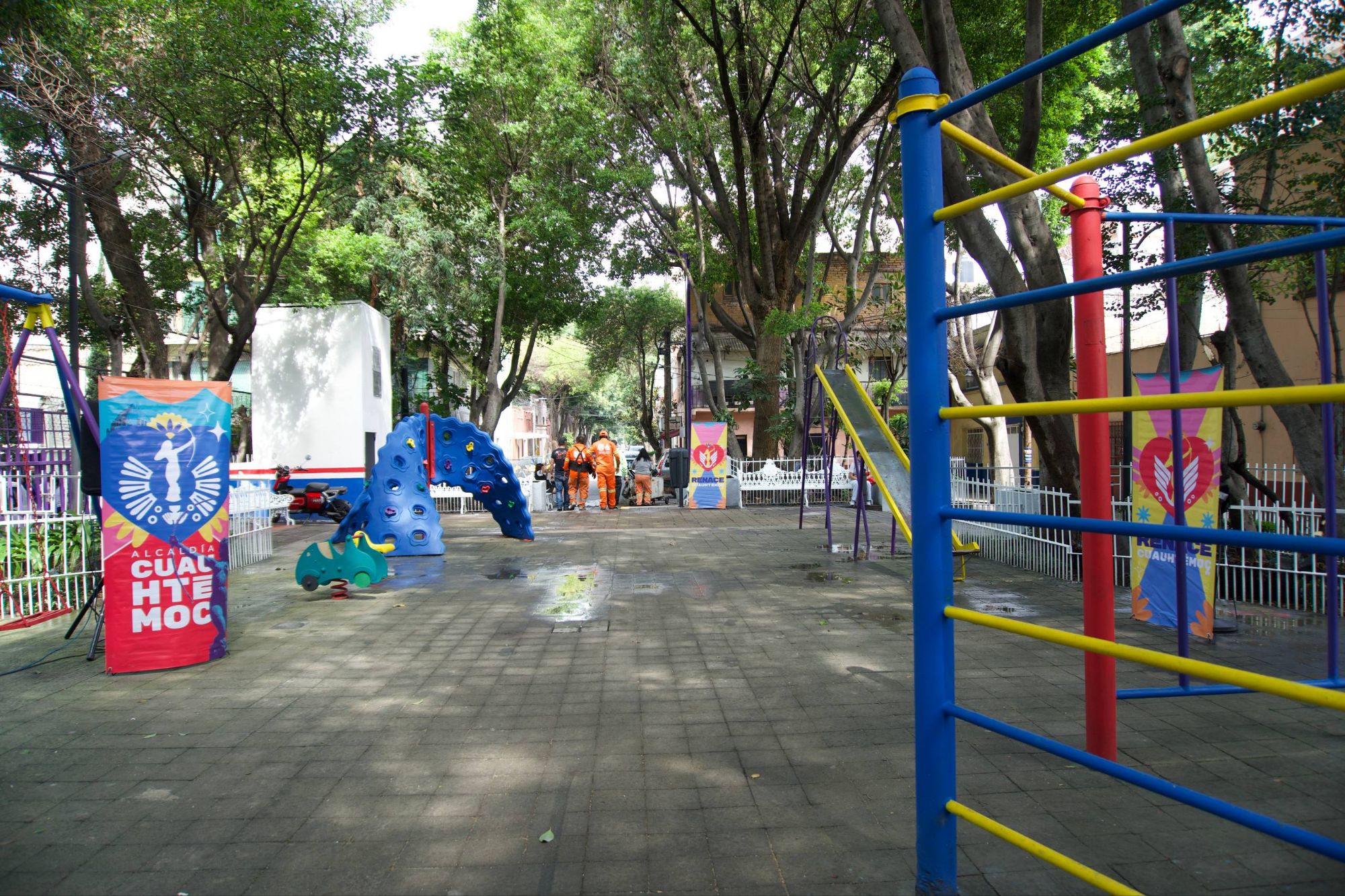 Ale Rojo De La Vega entrega rehabilitación de parque Peñafiel en la ...